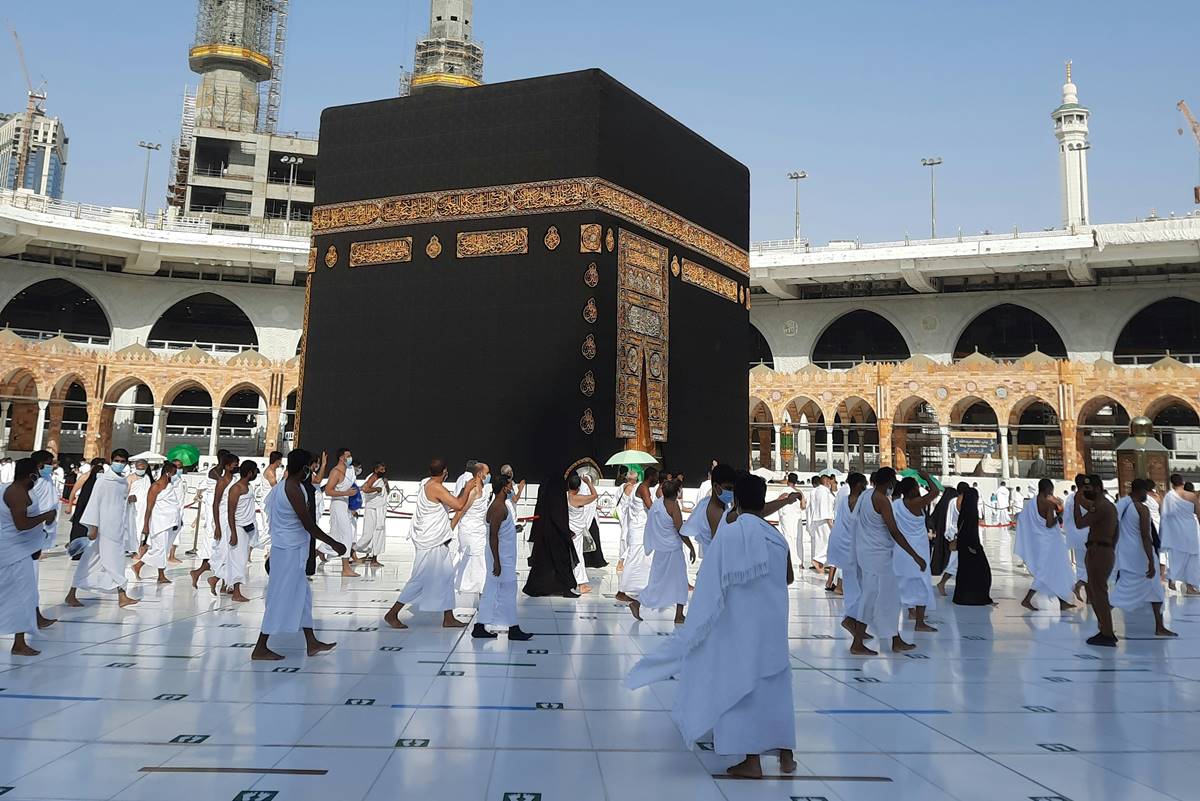 Saudi Arabia to Launch AI Powered Guidance Robot To Enhance Hajj and Umrah Experience - INCPak